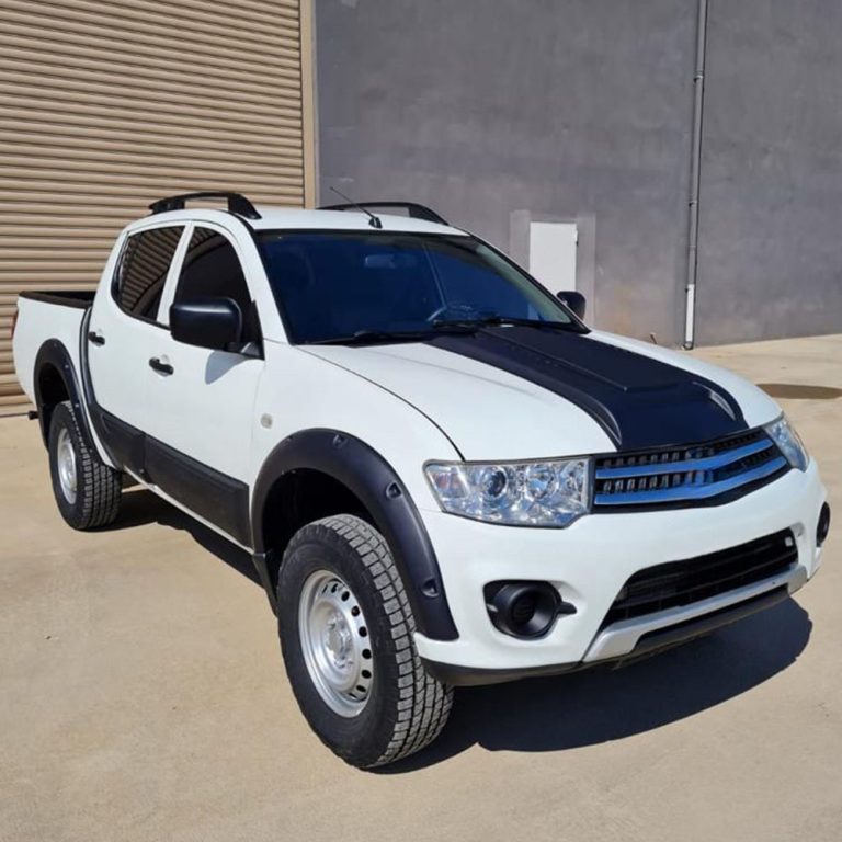 Body Cladding compatible with MITSUBISHI L200 Triton Series 4 2007-2014 ...